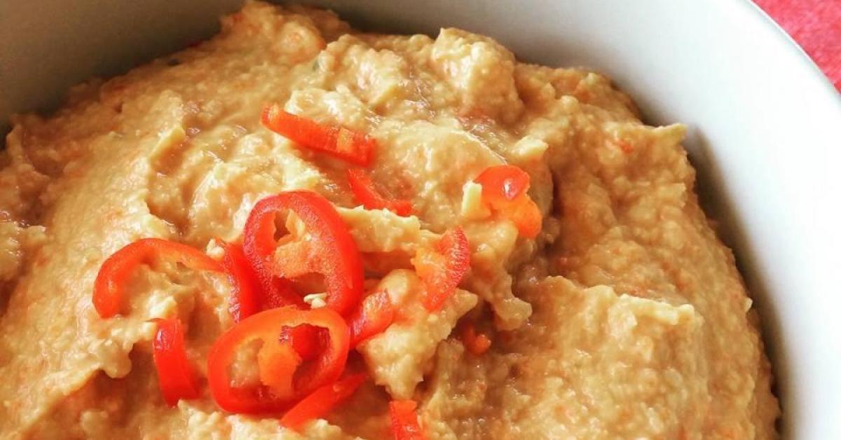 Roasted capsicum & jalapeno hummus (low salt) by ThermoPixie. A ...