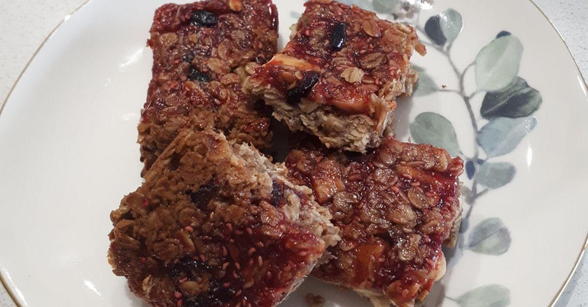 Fruity Oat Slice by DebMorrow. A Thermomix ® recipe in the category Baking - sweet on www ...