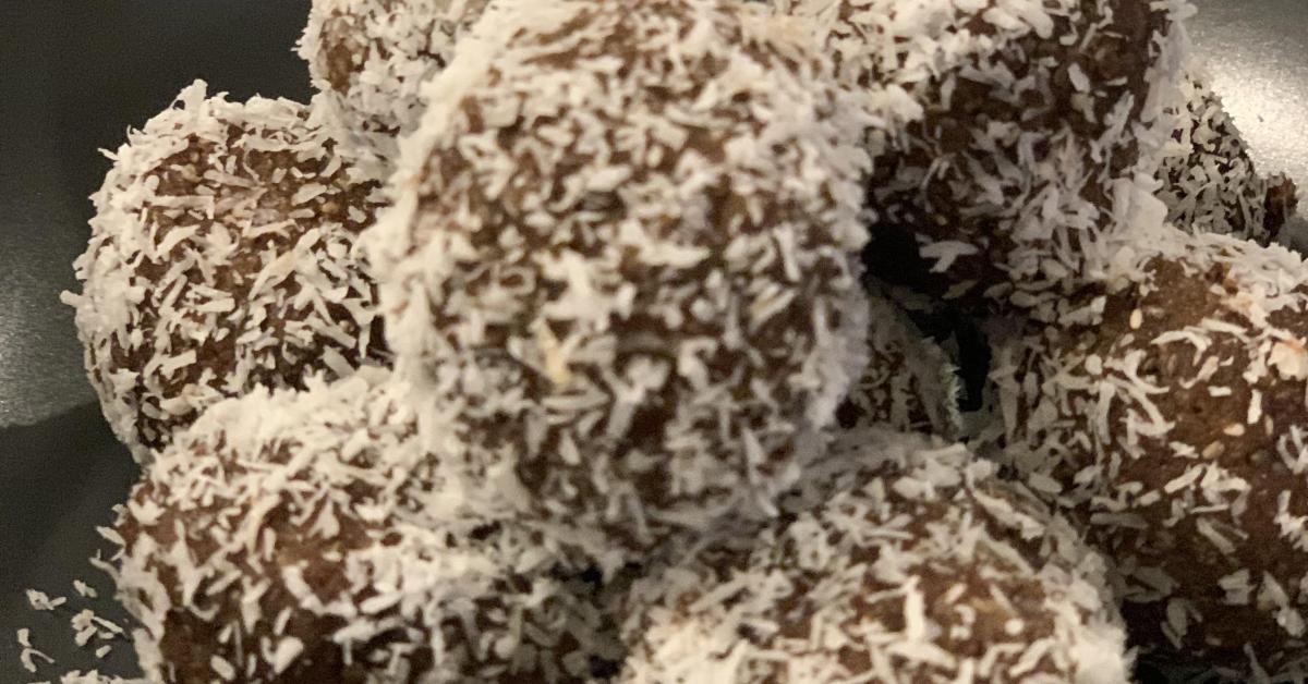 Easy Bliss balls by acalacey. A Thermomix ® recipe in the category ...