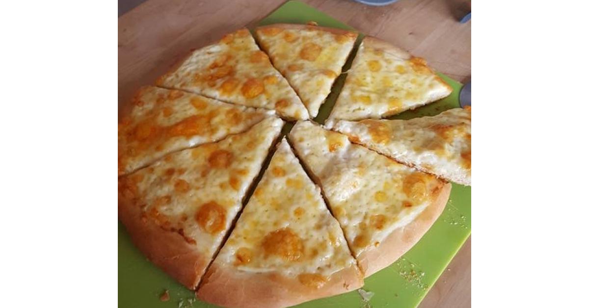 cheese garlic pizza by guest. A Thermomix ® recipe in the category Main ...