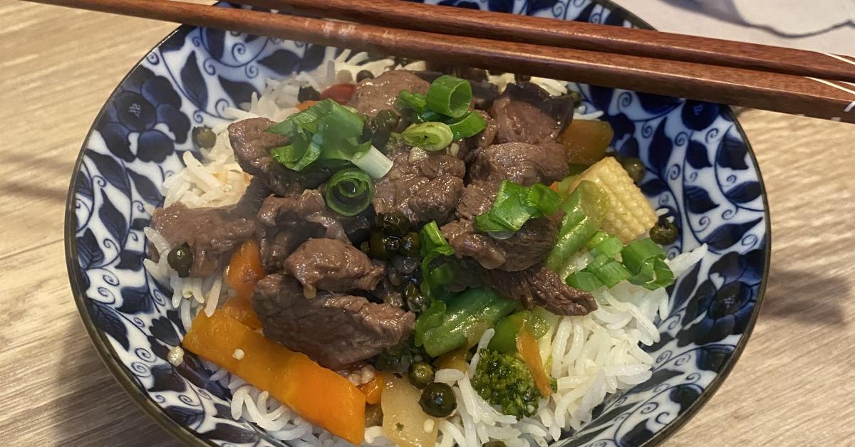 Janine's Nua Phad Prik Thai Onn - Pepper Beef Stirfry - Thermie and ...