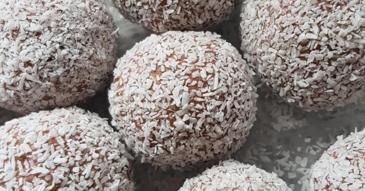 Cherry Ripe Balls by CookingJems. A Thermomix ® recipe in the category ...