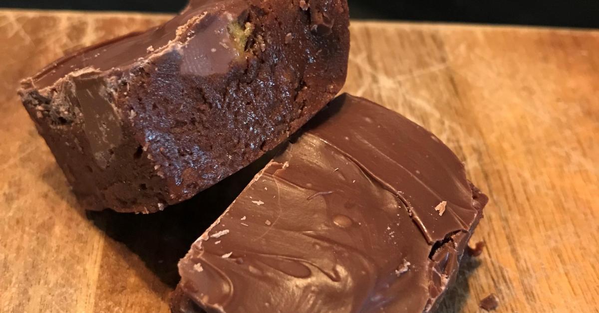 Crunchie Slice by OpalPark85. A Thermomix ® recipe in the category ...