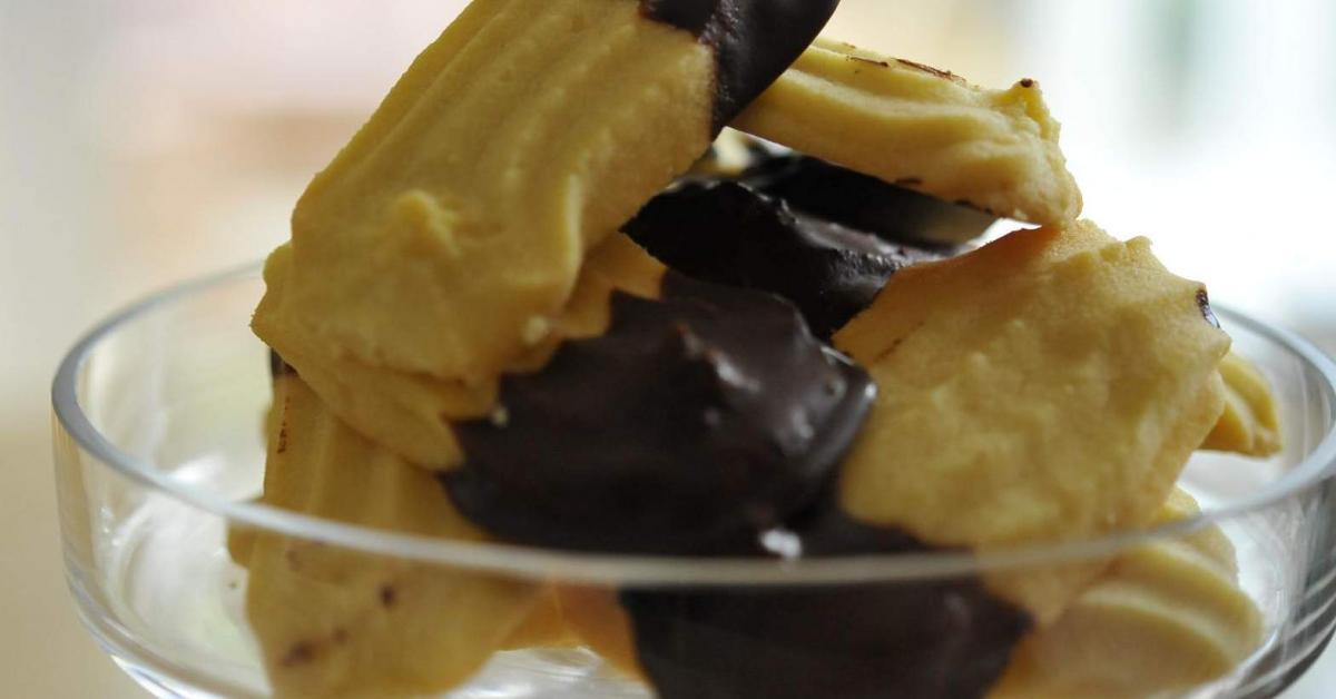 Chocolate Dipped Shortbread Dreams by foodieforever. A Thermomix ...