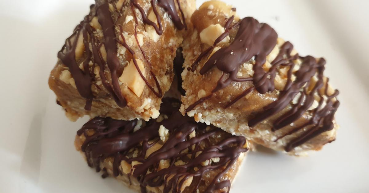 Raw Caramel Nut Slice by debdaly. A Thermomix ® recipe in the category ...