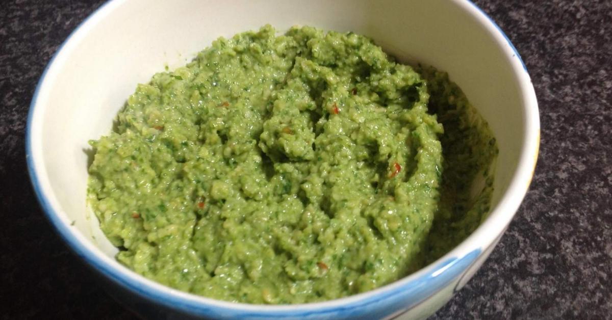 Rocket and Cashew Dip by guest. A Thermomix ® recipe in the category ...