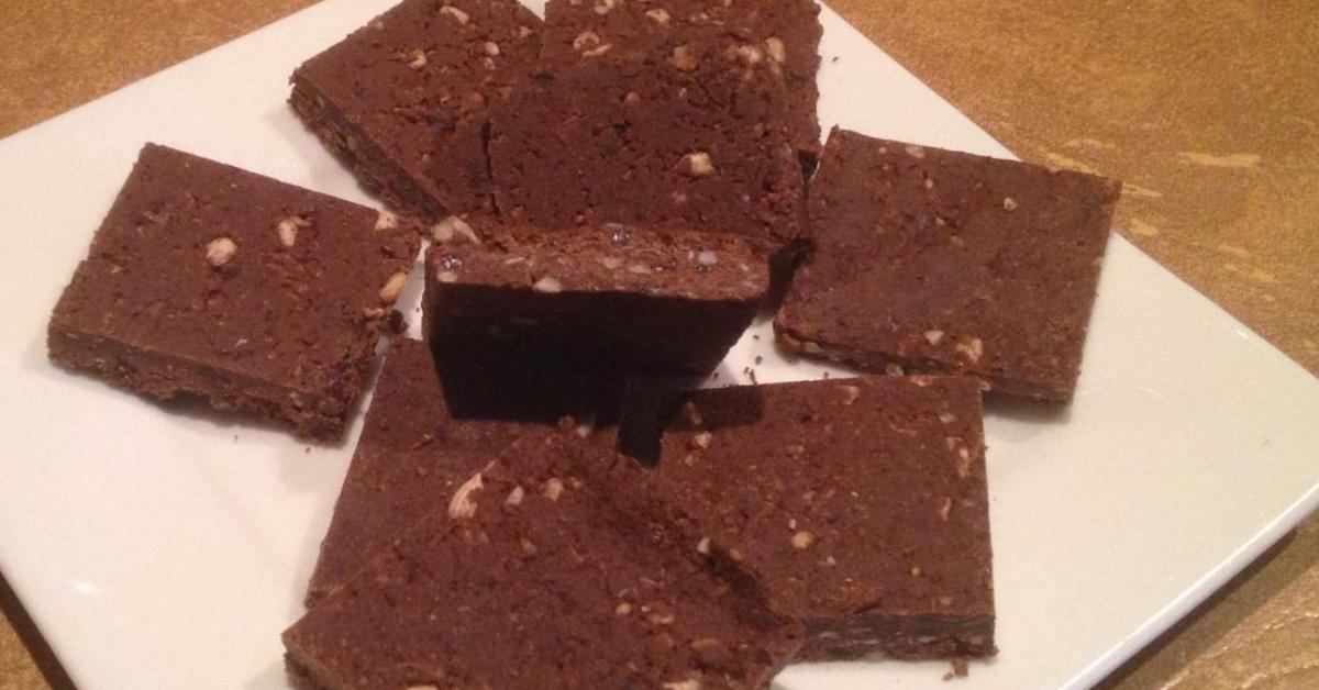 SUPERGREEN AND RED PROTEIN SLICE by janisp. A Thermomix ® recipe in the ...