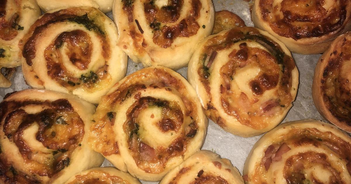 Cheese & Bacon scrolls by Luci24. A Thermomix ® recipe in the category ...