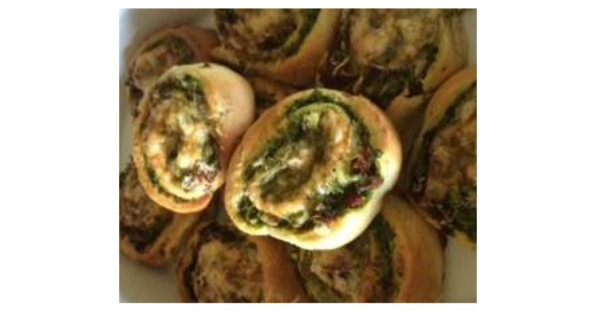 Spinach, Sun-Dried Tomato & Chicken Scrolls by Queen T - Thermo Cooking ...