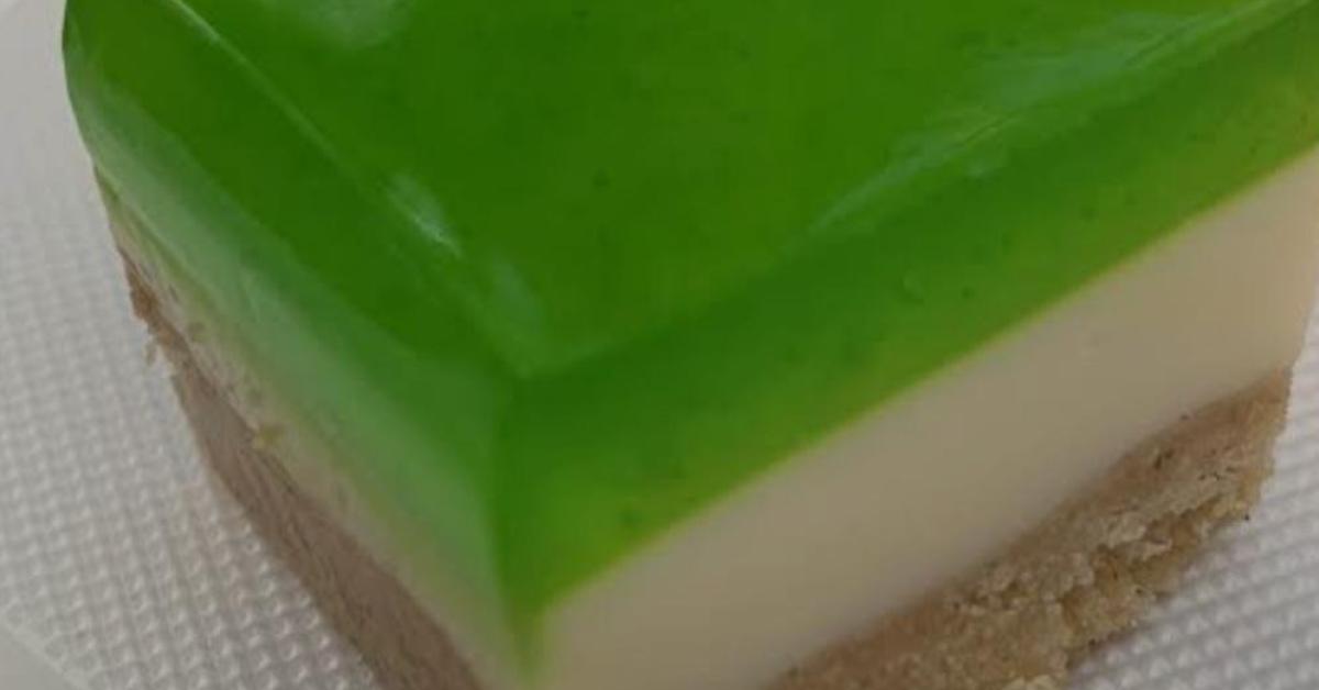 Jelly Cheesecake Slice by Shell Phillips. A Thermomix ® recipe in the ...