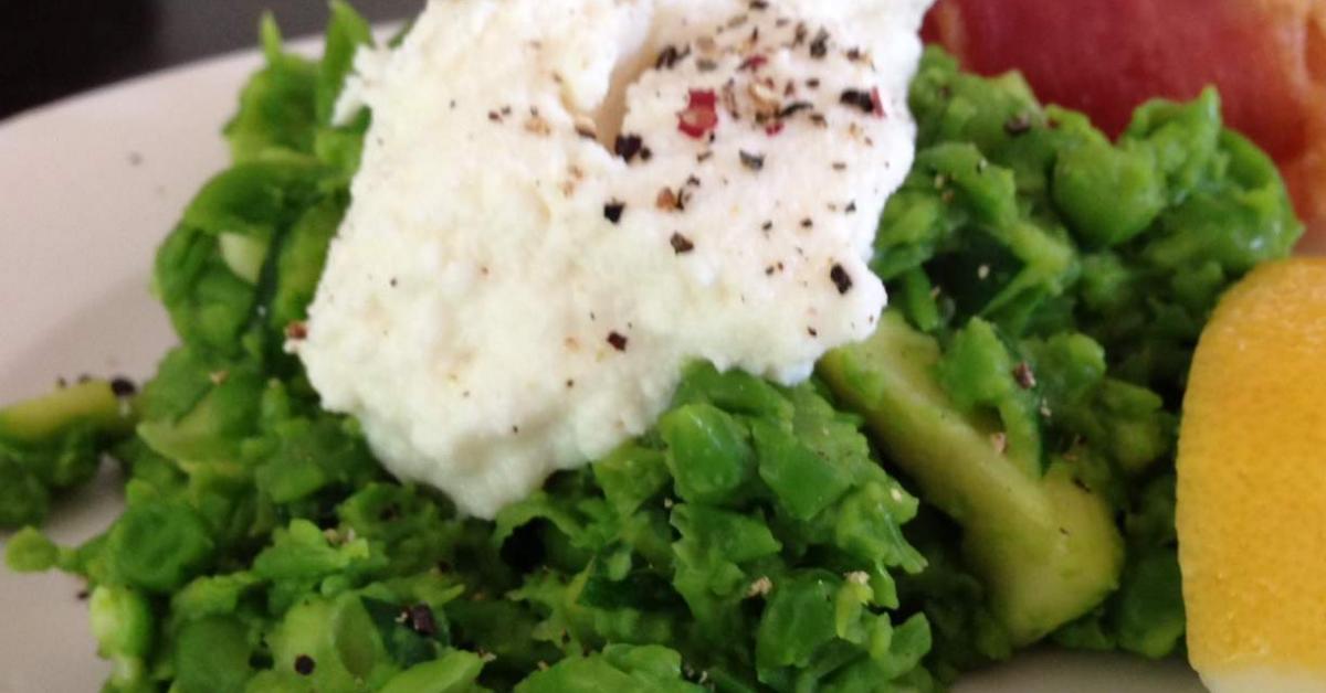 Easy Peasy Smashed Pea & Zucchinni by guest. A Thermomix ® recipe in ...