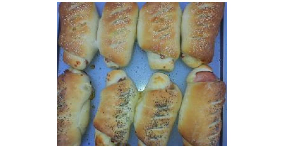 Scrolly Rolls (a scroll that's as big as a roll!) by Carola Cocacola. A ...