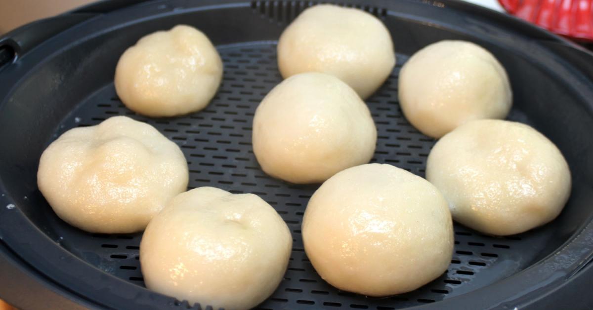 Nuomici - Chinese Coconut rice Balls by CecileThermomix. A Thermomix ...