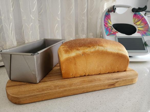 THERMOMUMMA WHITE JUMBO BREAD LOAF (900G) by Lailah Rose. A Thermomix ...