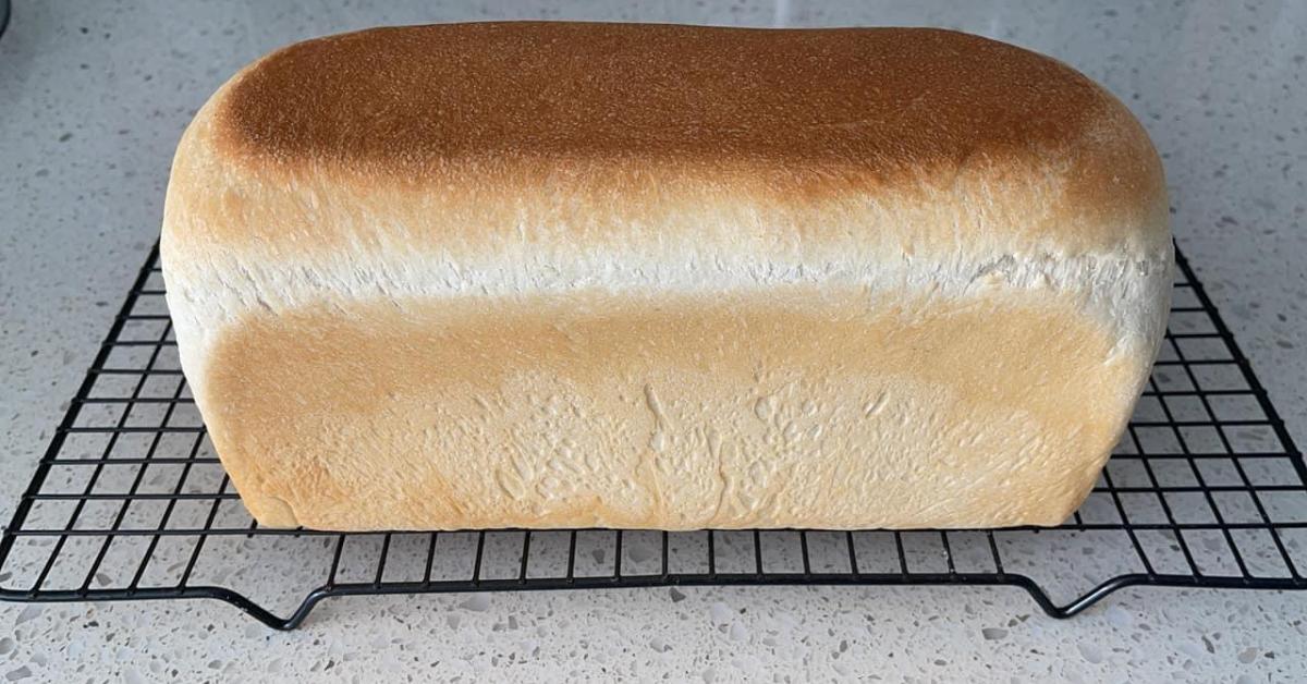 White Jumbo Soft and Fluffy Bread by Wenk. A Thermomix ® recipe in the ...