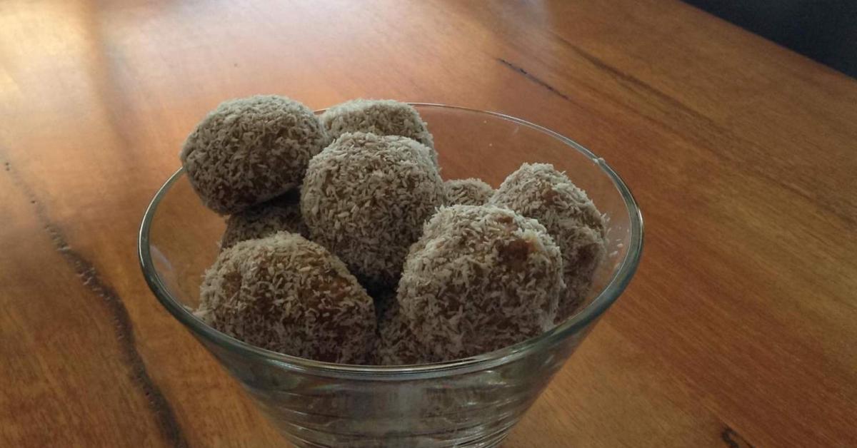 Vanilla coconut powerballs by CaitlynJones. A Thermomix ® recipe in the ...